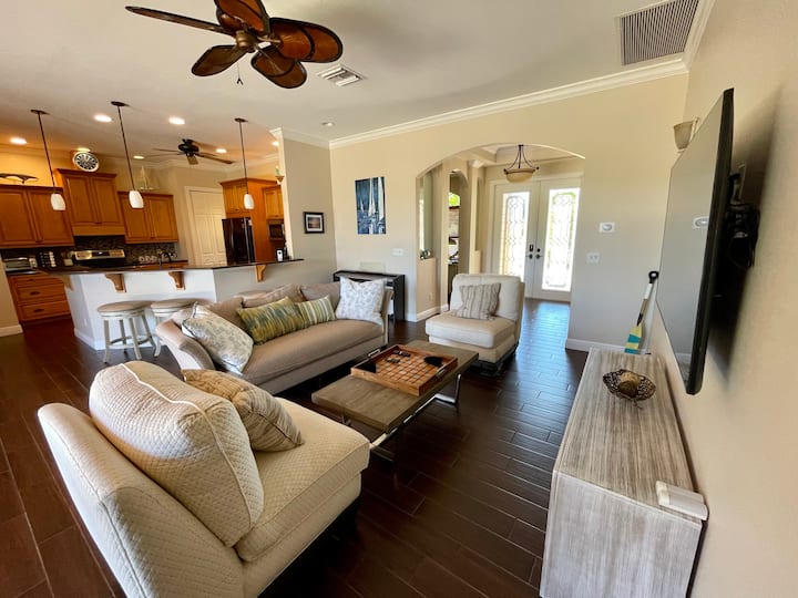 Home Away From Home - Near Beaches & Good Food! - Bonita Springs, FL