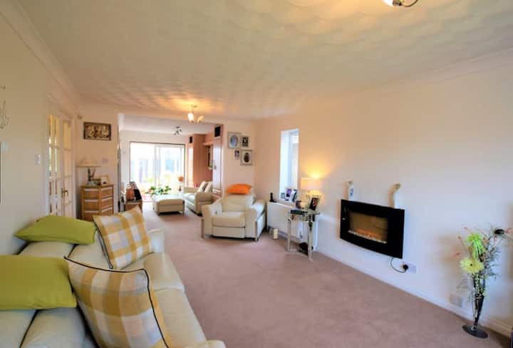 Beautiful Home With Family Values - Redcar