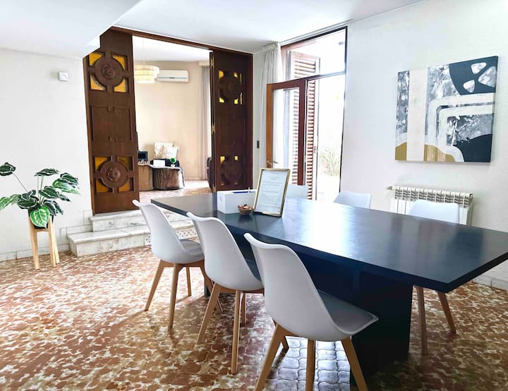 Amplia Casa Con Jardín En La Mejor Zona Céntrica - Mendoza