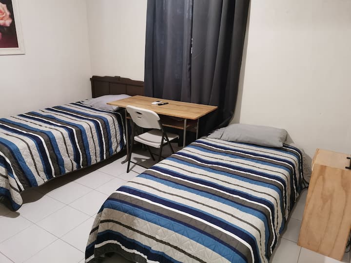 Acogedora Casa, Ideal Para Familias Y Empresas - Monterrey