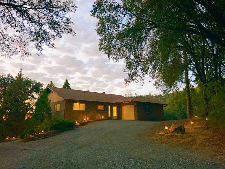 Sandstone Cottage - Near Yosemite, Bass Lake - Fish Camp, CA