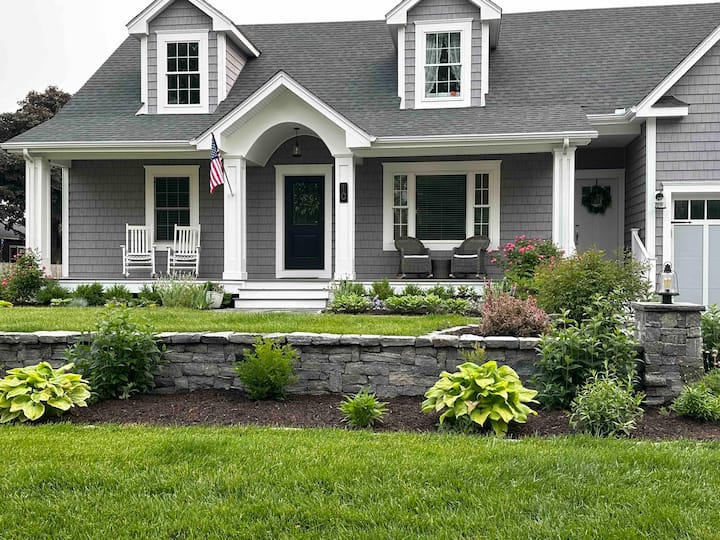 Walkable Mystic Home With Fire Pit 3bdr/3bath - Stonington, CT