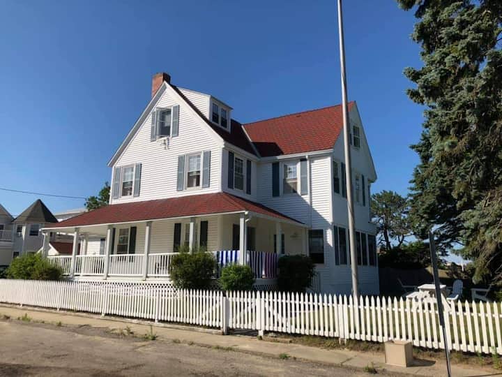 Beautiful Oceanfront Home! "The Good Life" On Bay - Old Orchard Beach, ME