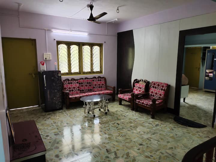 Entire 1st Floor In A Villa (Independent Entry) - Daman