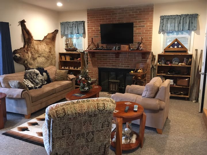 Beautiful Lower Level Walk Out On Thagard Lake - Southern Pines, NC