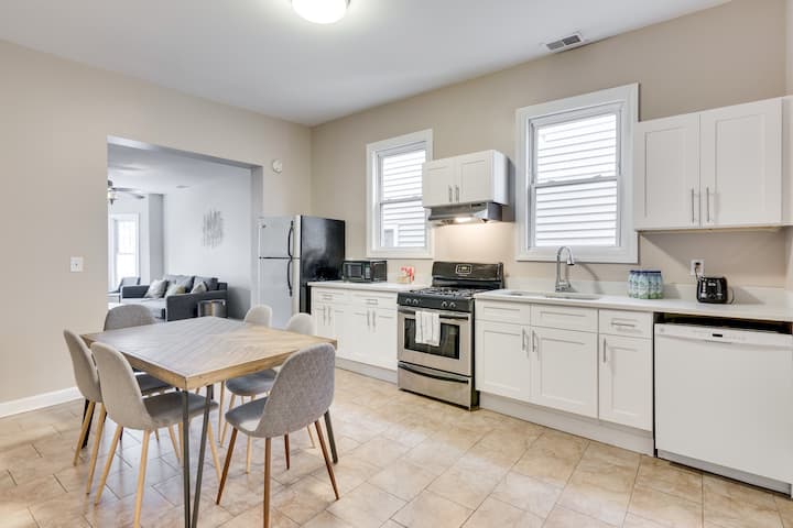 4 Br Duplex Near 606 With Garage - Hanson Park - Chicago