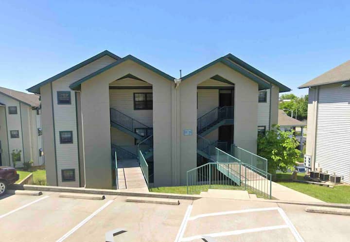 Branson Year Round Vacation Condo Near The Strip - Branson, MO