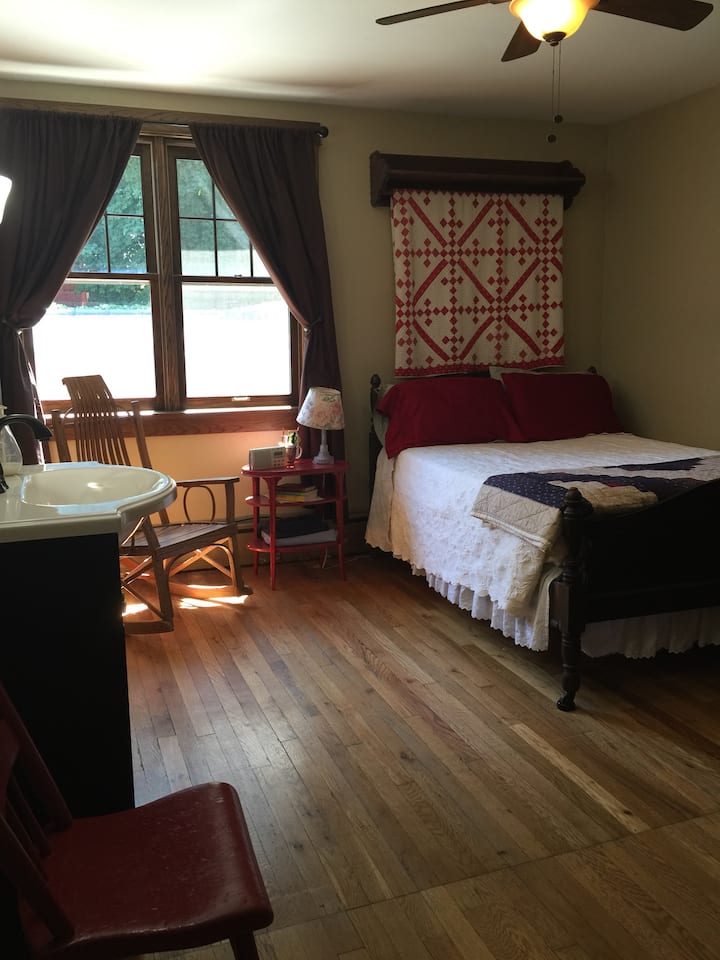 1-dbl Bed Studio Apt Regentsq. Code Entry. Parking - Pittsburgh, PA