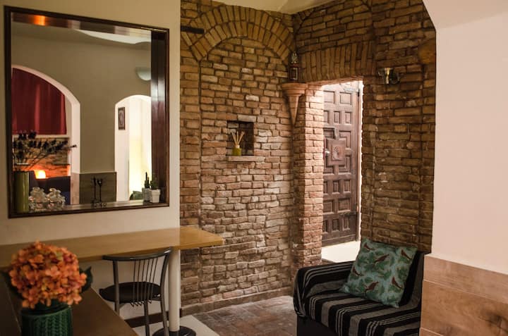 Medieval Apartment In The Historical Center - Bologna
