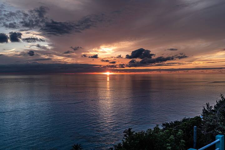 Studio Room W/ Water Views & Near Golf Course - Somerset Village