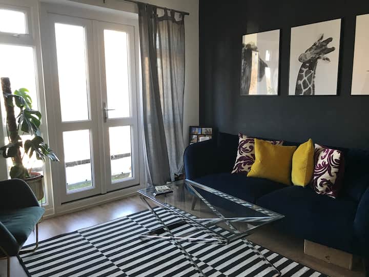 Battersea Park - Two Bed Flat - Central London