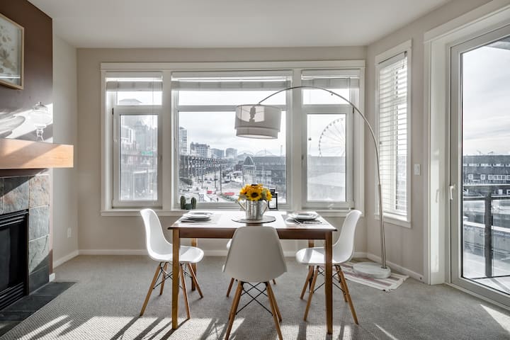 Seattle Waterfront Vacation Rentals & Homes - Seattle, WA | Airbnb
