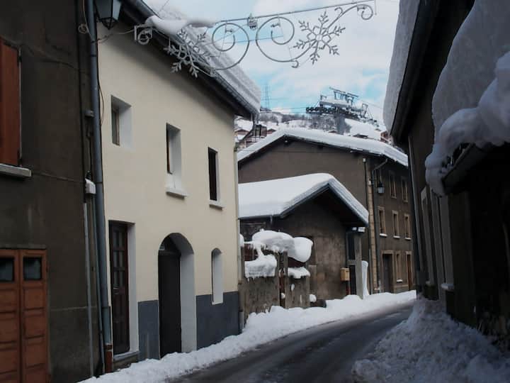Maison De Village Orelle-val Tho - Orelle