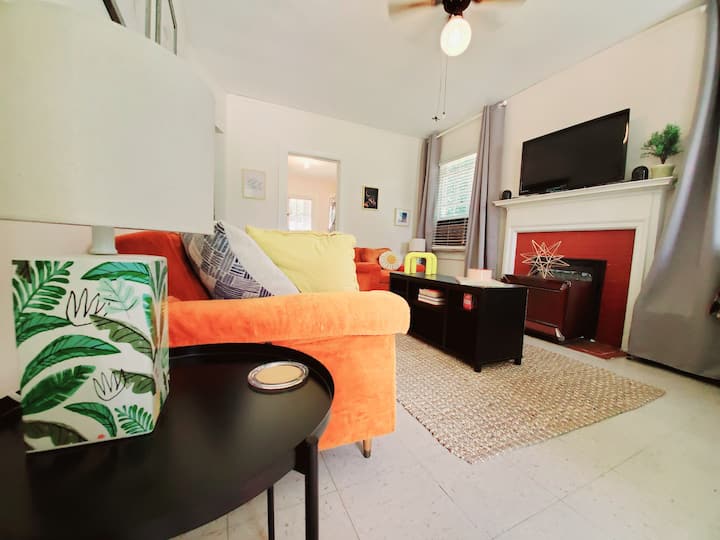 Entire Smaller Home - Infront Of Lakebottom Park - Columbus, GA