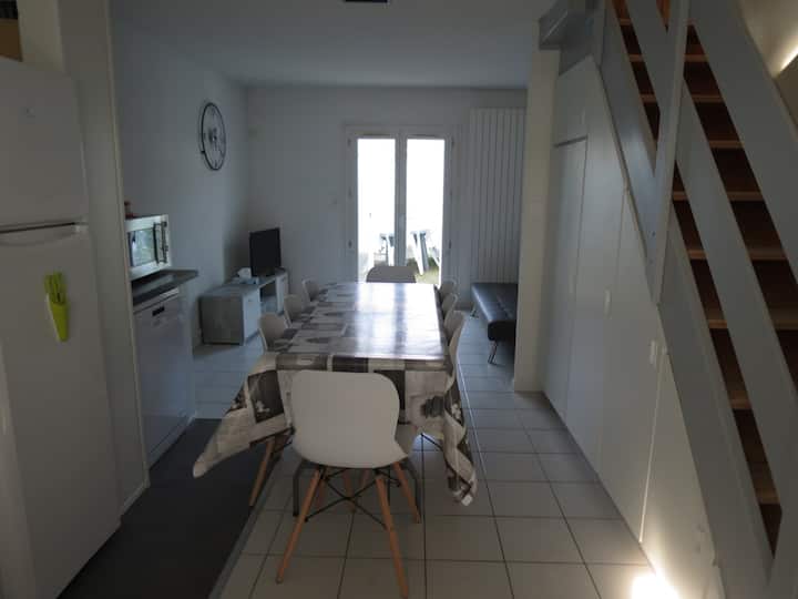 Maison Mitoyenne De 8 Pers. à 500 M De La Plage - Vendée
