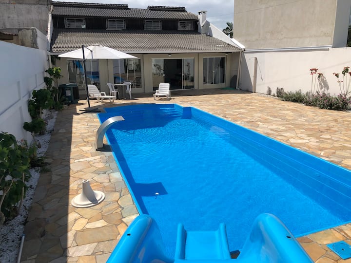 Casa Com 4 Suítes E Piscina Grande - Guaratuba