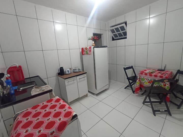 Kitnet Simples 900m Da Praia Do Peró. - Cabo Frio