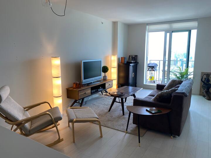 Urban Oasis - Private Bedroom/shared Space - Vancouver