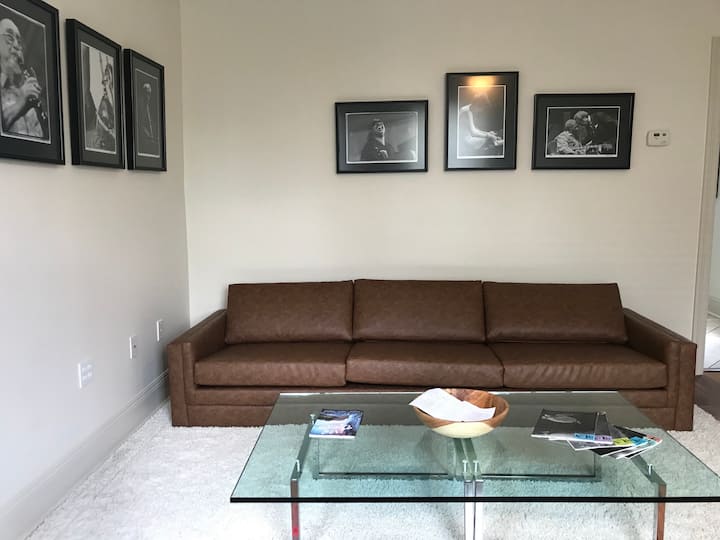 Art Infused, Airy, Convenient Mid City Apt - New Orleans, LA