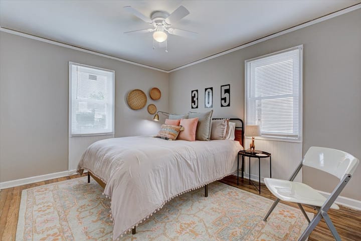 Charming Benson 1 Br Apt W/ Wifi & Pet Friendly - Omaha, NE