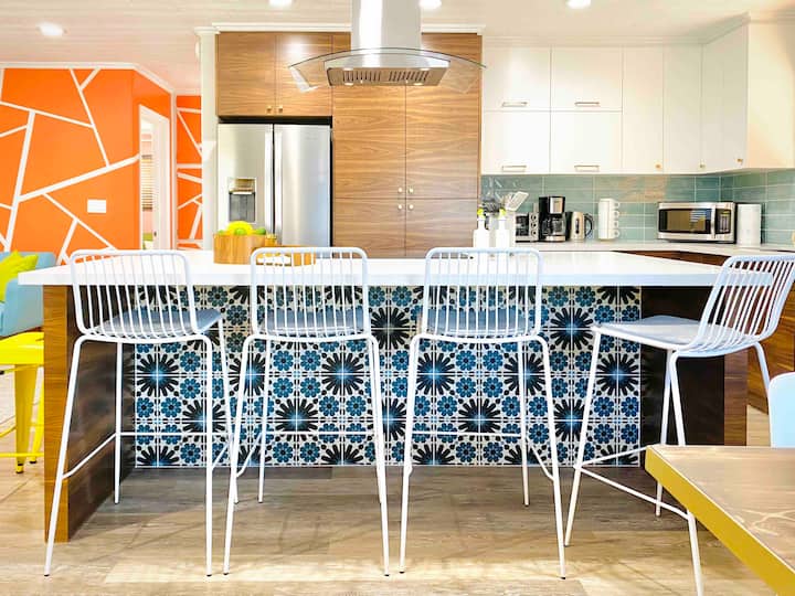 *Gated* Hidden Gem 2bd Midcentury Home By Downtown - Coronado, CA