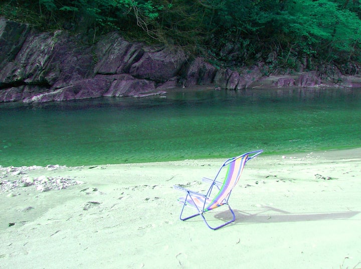 Rock River Cottage With Hot Tub, Fireplace & Beach - Rock River, Dummerston