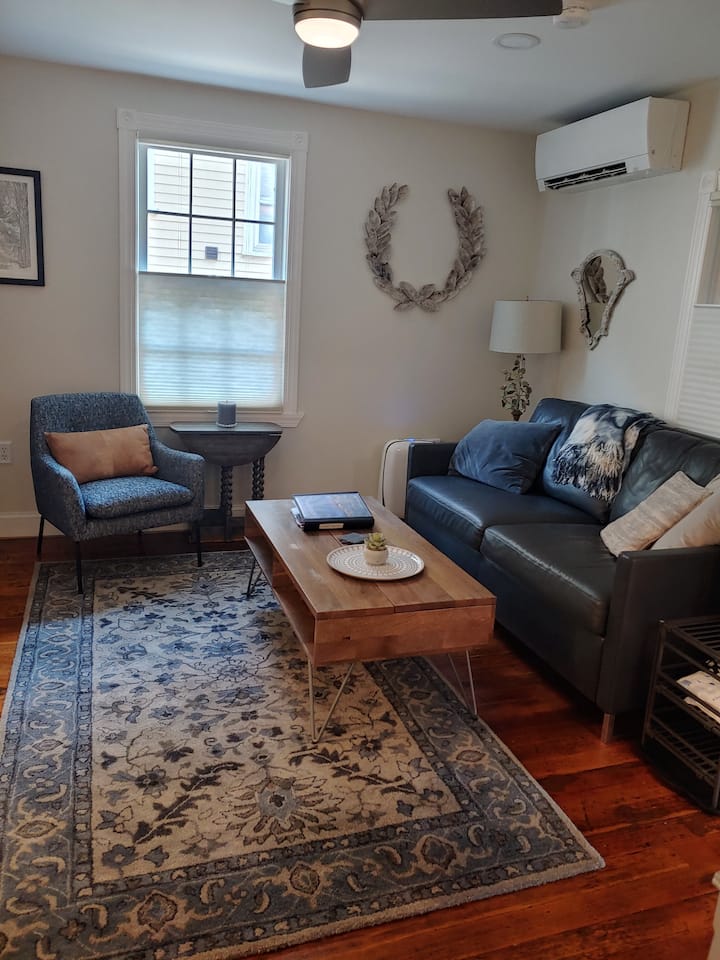 Burlington Walkabout Luxurious Retreat - University of Vermont, Burlington