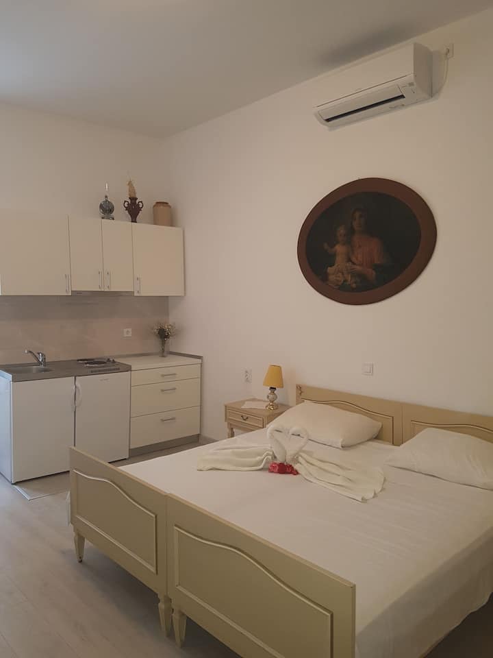 Quiet Holiday In The Renaissance Palace - Dubrovnik