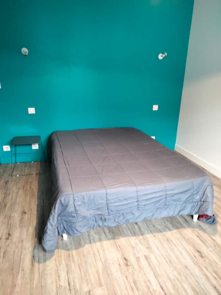 Agréable Maison De Bourg Avec Parking Gratuit. 2 - Eymoutiers