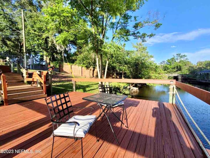 Enjoy The Creek View! Safe & Peaceful. - Jacksonville
