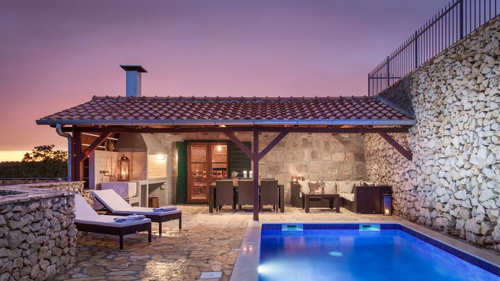 Charming Stone Villa- Cottage With Private Heated Pool And Lovely Ocean View - Croatia