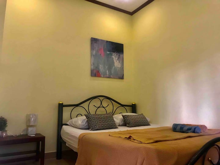 Small Room With Private Bathroom Near Night Market - Vientiane