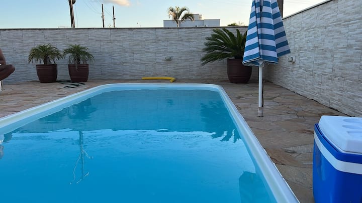 Casa De Praia Com Piscina Há 500 M Do Mar - Florianópolis