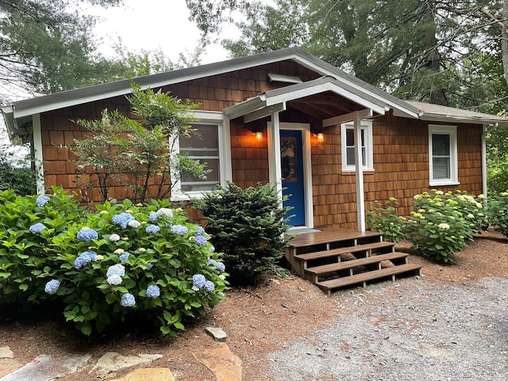 Slice Of Heaven - Chill Hill, Designer Cottage 2/1 - Hendersonville, NC