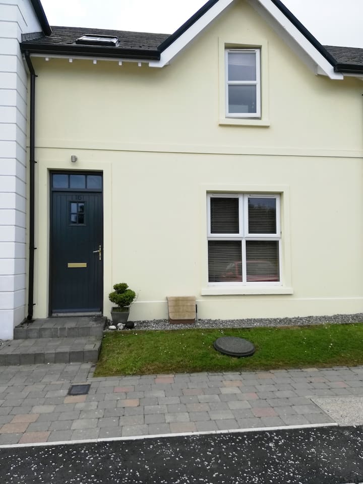 Sunnyside, The Cloisters, Bushmills - Portballintrae