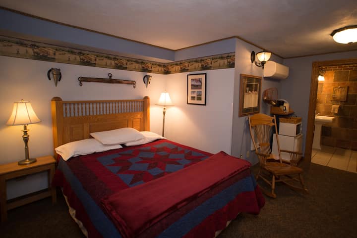 Stone Mill Hotel And Suites - Amish Room - Preston, MN