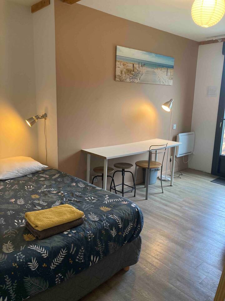 Chambre Privée 3 Personnes Et Sde Partagée - Castets