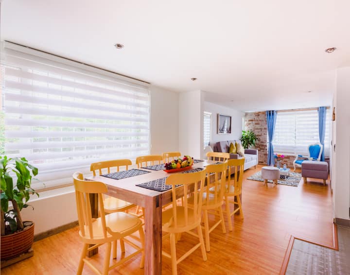 Casa Para 12 Personas /5 Hab/3 Baño/central - Bogotá