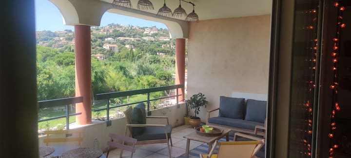 Appartement, St Clair, 300 M De La Plage, Vue Mer. - Le Lavandou