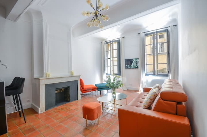 Bel Appartement Aixois Climatisé, Hypercentre - Aix-en-Provence
