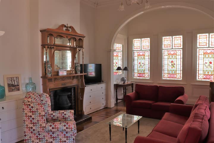 Cobalt Room: Stay For A Night, Week Or Longer - Broken Hill