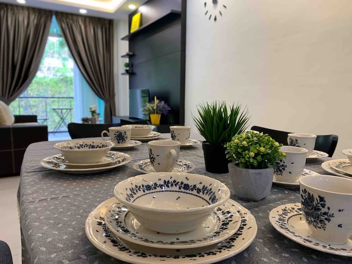 Beetree8 • Boutique Apartment • 蜜蜂站~市中心民宿 +Netflix - Brinchang