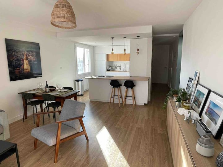 Appartement Chaleureux Au Pied Du Tramway - Villeurbanne