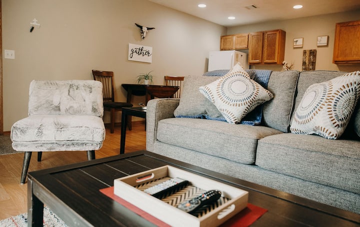 'Til The Cows Come Home' 2 Br 2 Bath W/garage - Sioux Falls, SD
