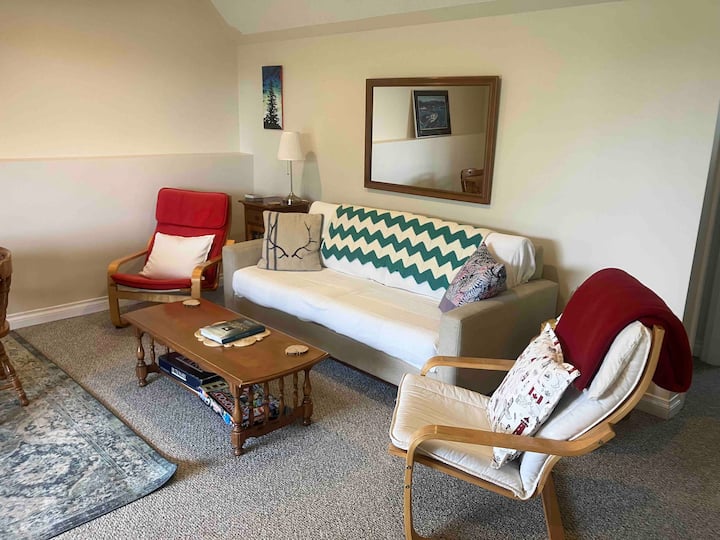 Sweet Sointula Suite - Port McNeill