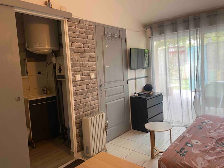 Beau Studio Neuf En Rdj Clim Et Parking - Avignon