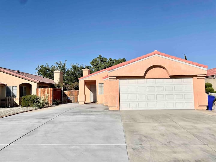 Lovely And Blessed Home - Victorville, CA