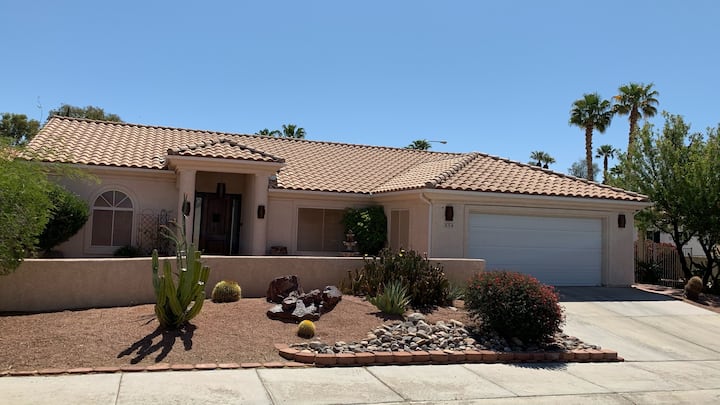 Beautiful 3 Bedroom Desert Retreat - Entire Home! - Mesquite, NV