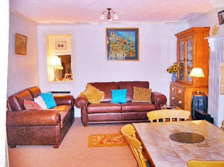 Delfi -Garden Apartment In Harlyn Bay Nr Padstow - Constantine Bay