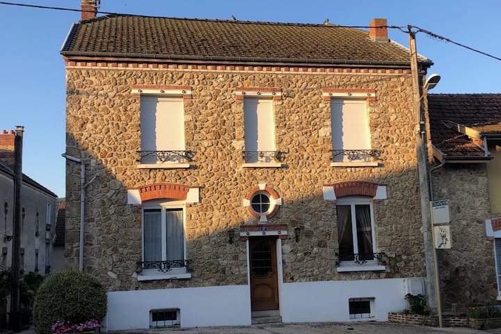 Notre Gîte Notre Maison De Famille - Épernay